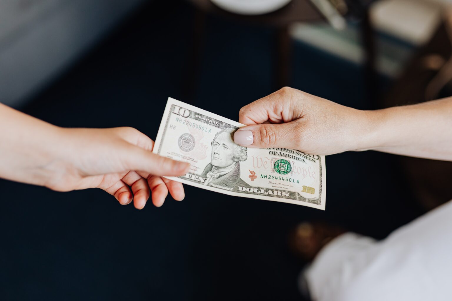 Navigating Parental Allowance: How Much Should You Give?